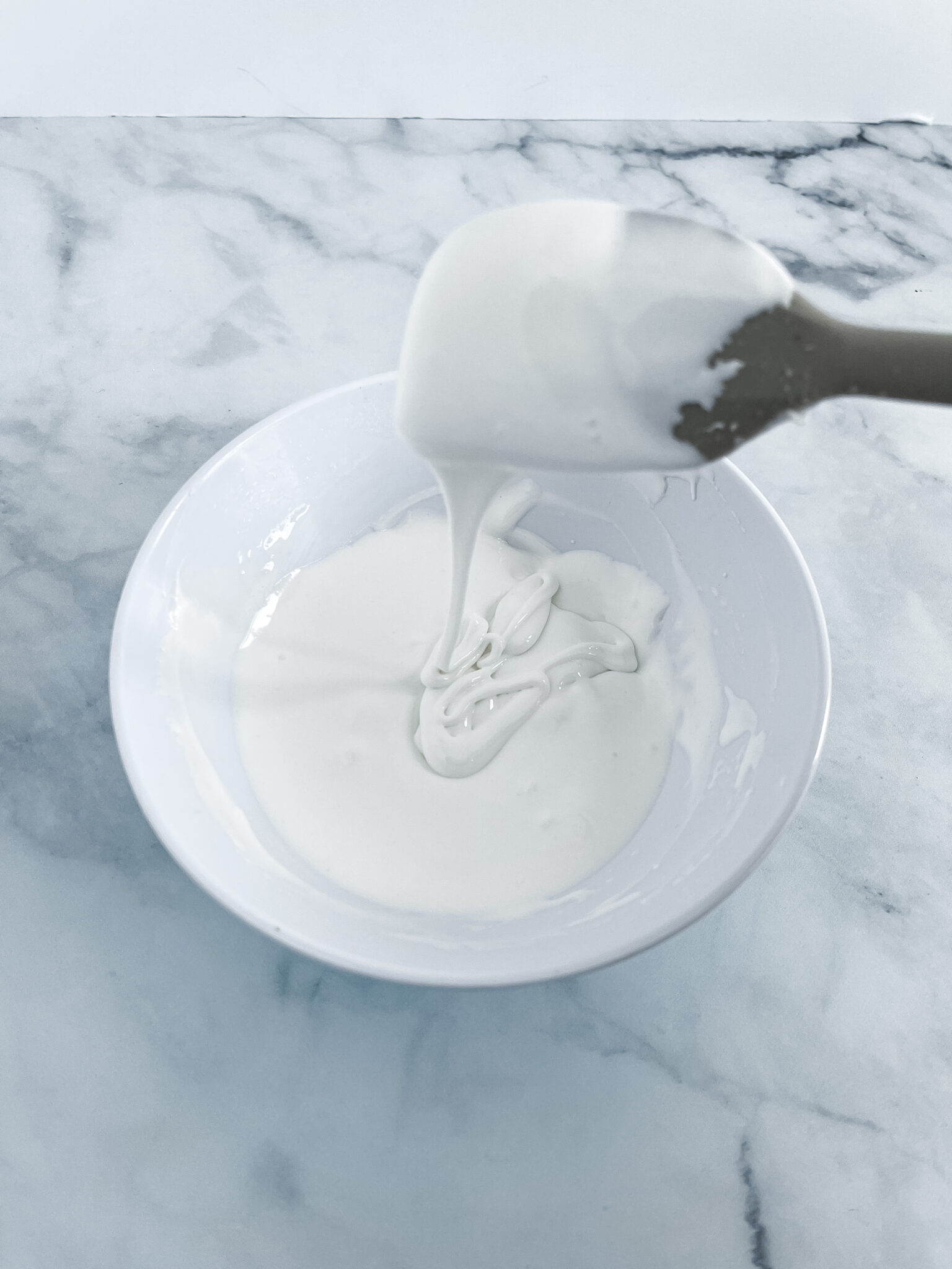 The Ultimate Guide to Royal Icing Cookie Decorating {For Beginners}