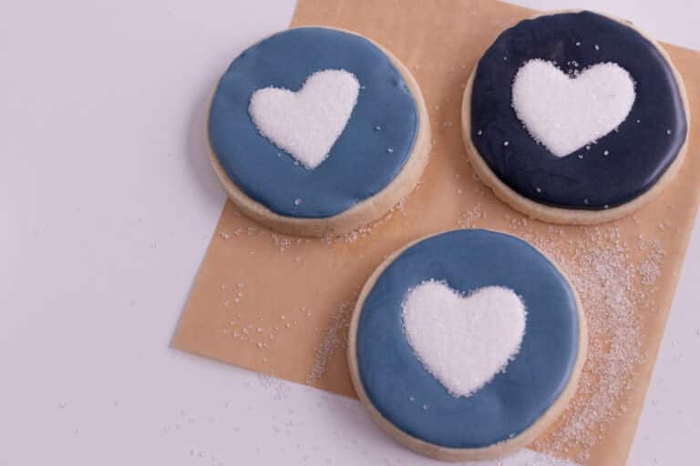How to Add Sprinkles and Sanding Sugar to Cookies - The Frosted Kitchen