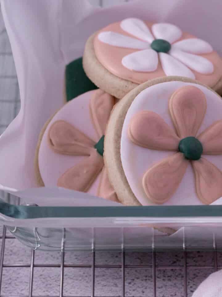 How to Dry Royal Icing Cookies Fast - The Frosted Kitchen