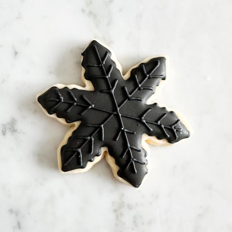 Decorated Snowflake Christmas Cookie Ideas - The Frosted Kitchen